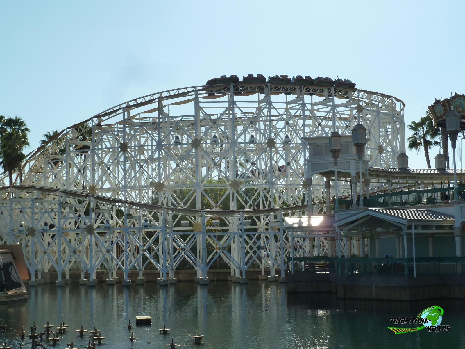 California Screamin' - Disney California Adventure | Freizeitpark-Welt.de